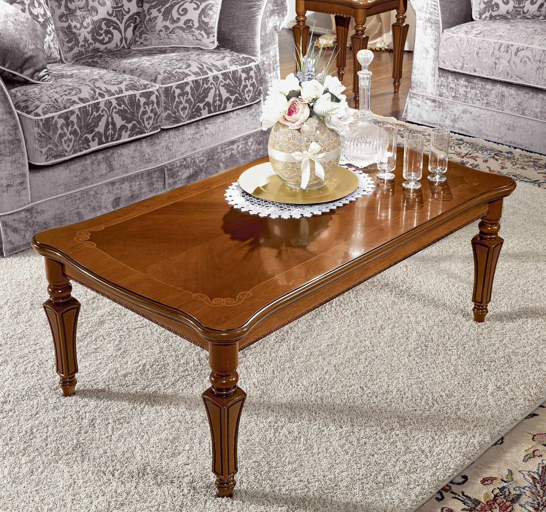 Classic wooden coffee tables store